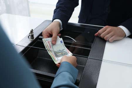 Avansa TD1 D Deep – Secure Cash Transfer Window Drawer